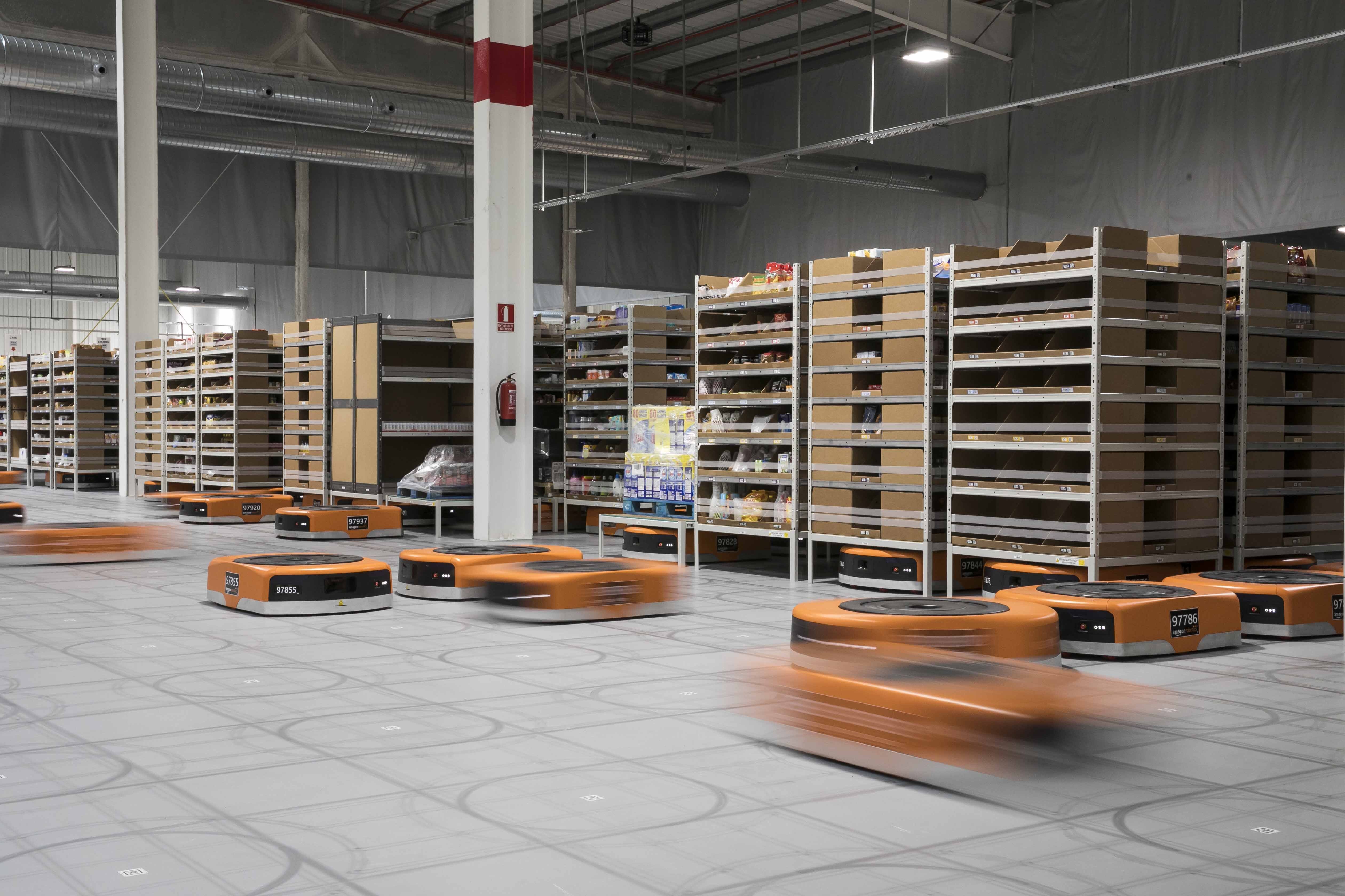 Facts & figures: Amazon fulfillment centers and robotics