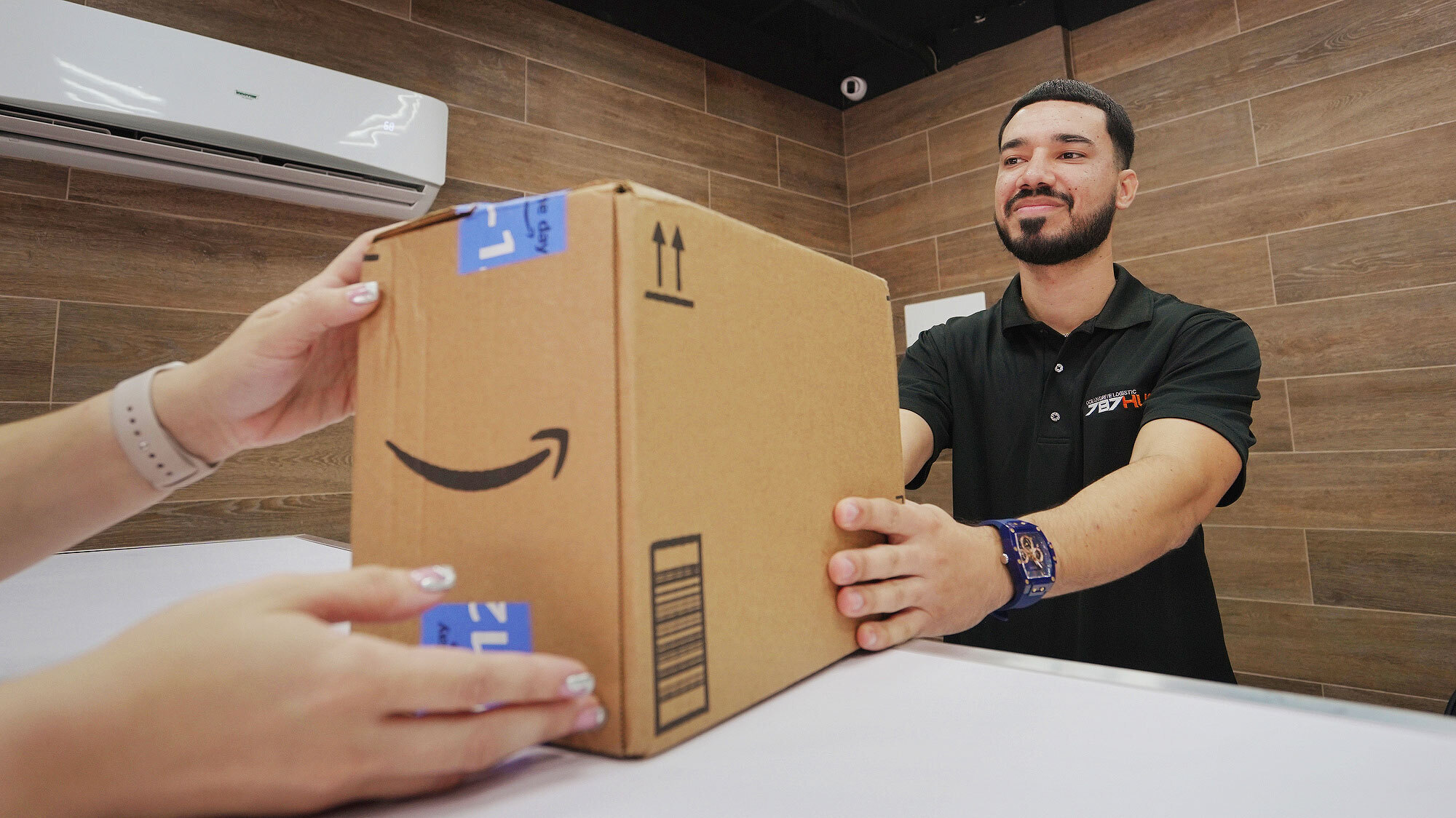 Many Amazon customers in Puerto Rico can now pick up packages